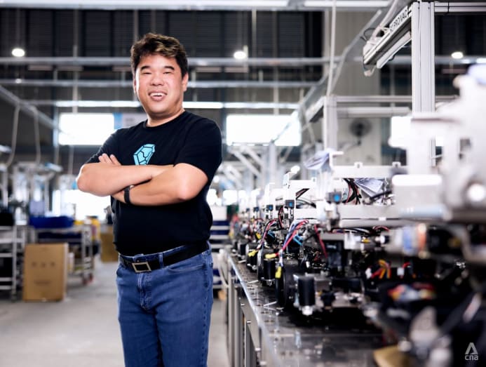 Interview with Dylan Ng, co-founder of international robot manufacturer Lionsbot