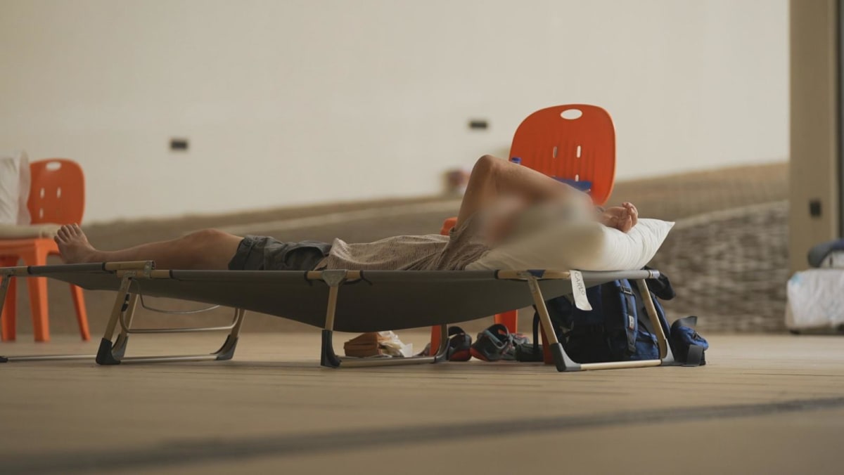 Homeless In Singapore - Part 1: How I Hack Homelessness - CNA