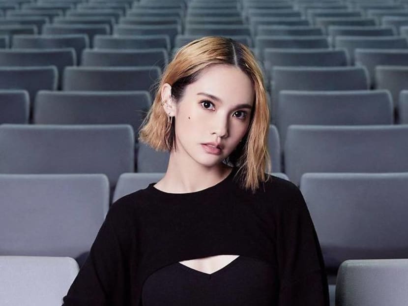 Rainie Yang And Li Ronghao Finally Reunite After Spending 304 Days ...