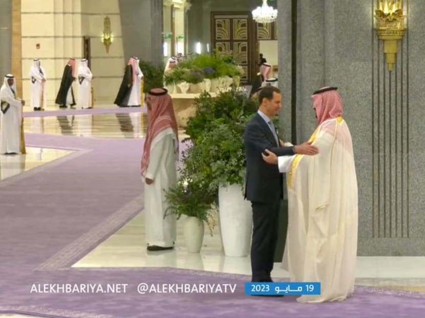 Syria's Assad shakes hands, kisses cheeks with onetime foes at Arab ...