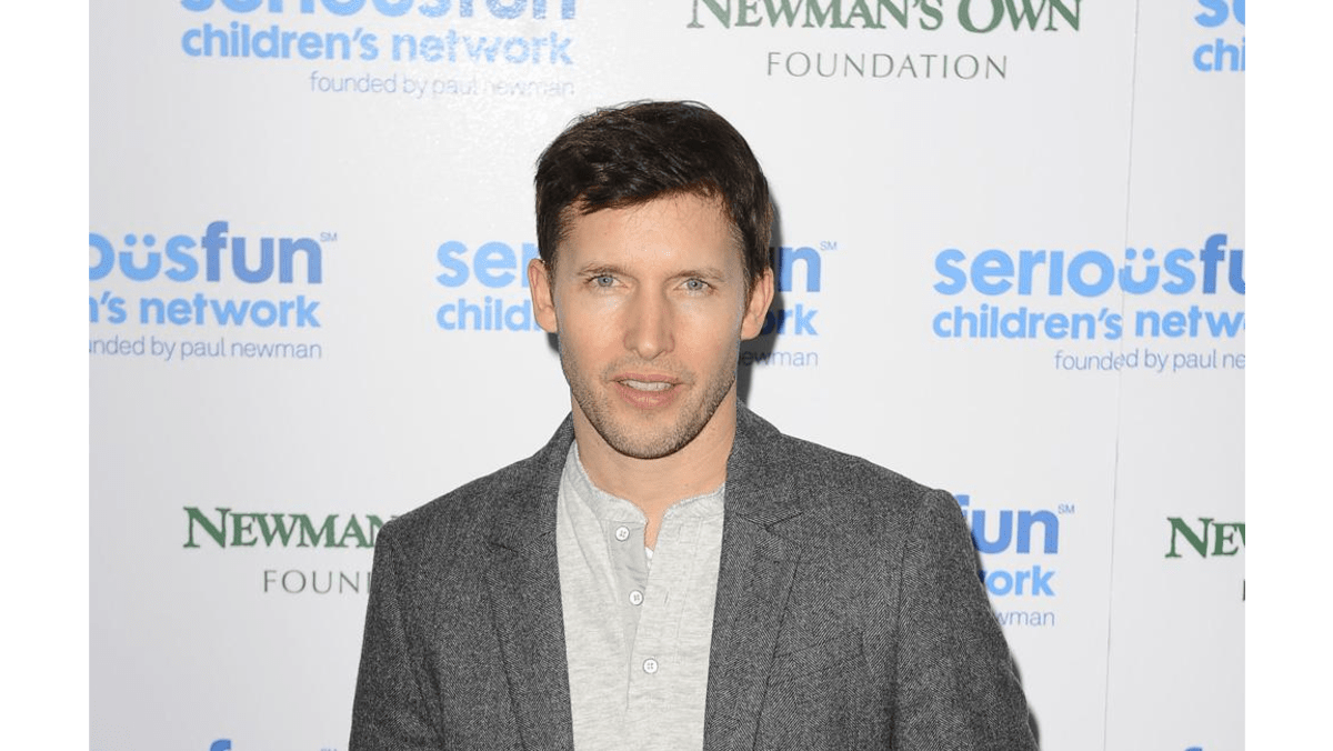 James Blunt was 'lucky to know' Carrie Fisher - 8days