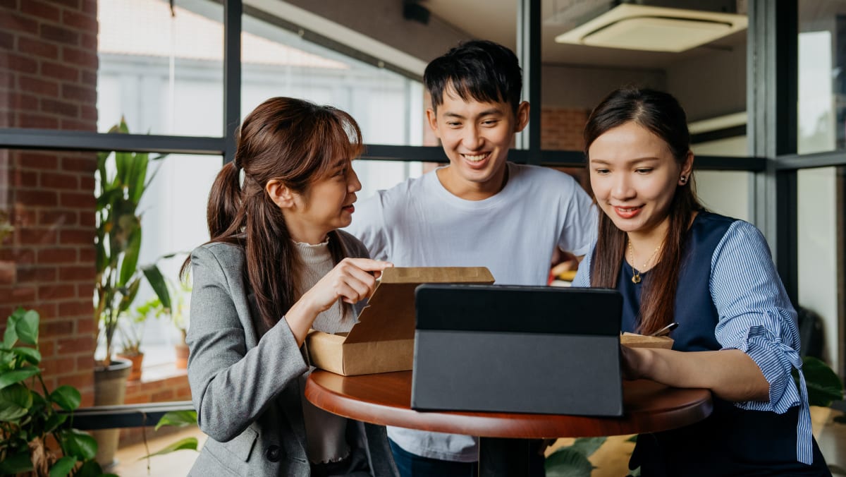 Commentary: Close friendships at work are lifelines that have frayed ...