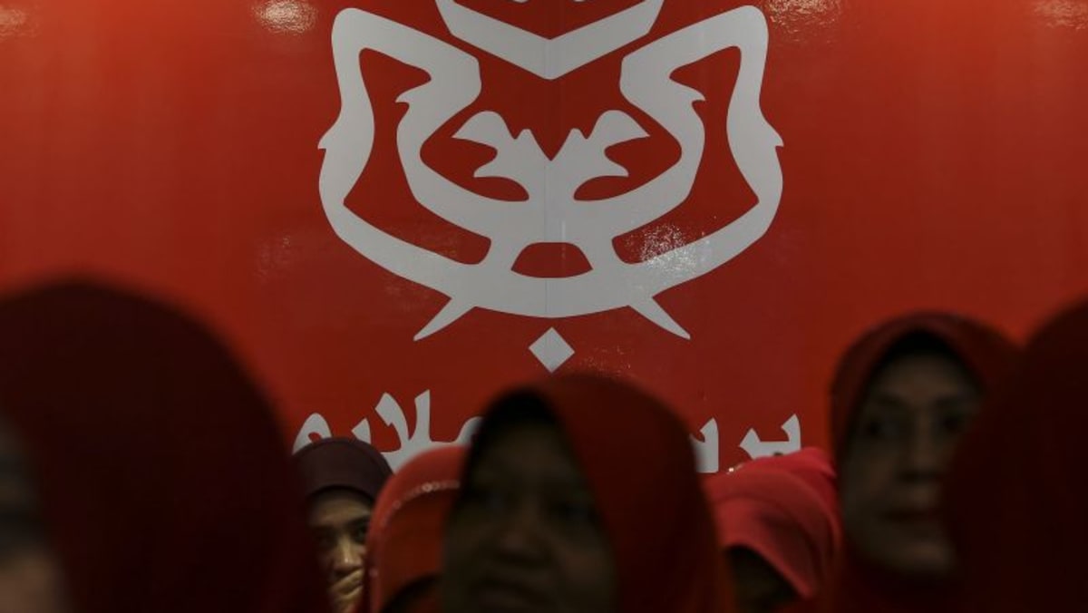 Umno-PAS partnership now out in the open, says Mahathir - TODAY