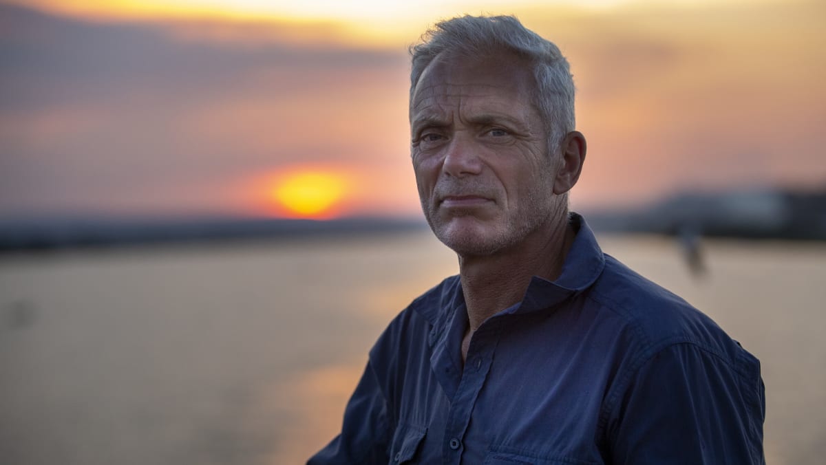 Unknown Waters Host Jeremy Wade Shares His Secrets To Eating Piranha ...