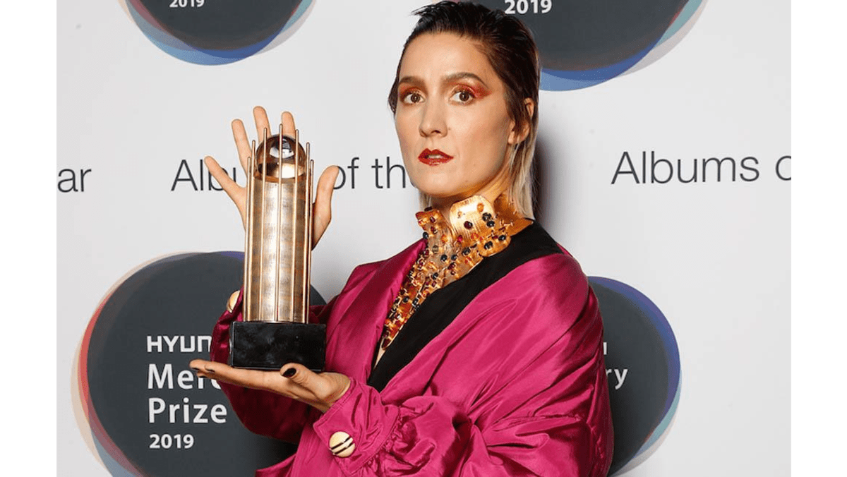 Cate Le Bon had a 'cathartic' experience making Reward - 8days