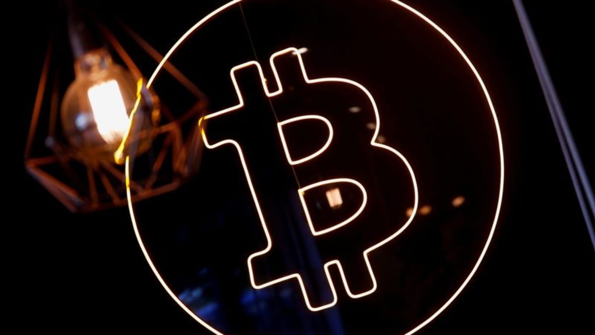 Bitcoin dips below US$20,000 - CNA Bitcoin dips below US$20,000 - CNA