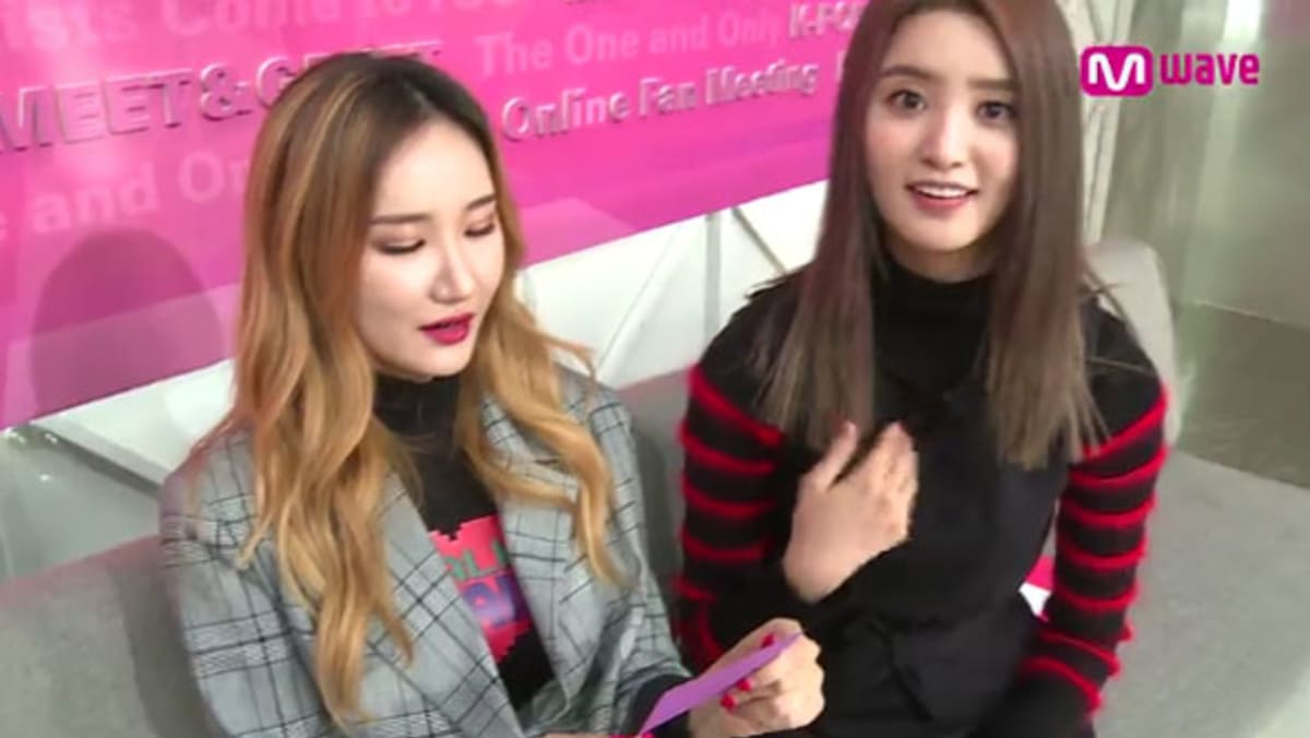 [Exclusive Video] EXID Chooses Jung Hwa as Breakout Member of 2016 - 8days