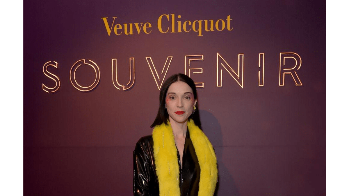 St Vincent's surprise show - 8days