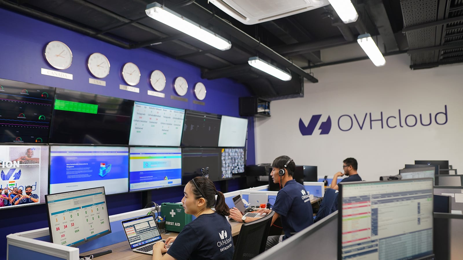 Explore a water-cooling technology that lowers data centres' carbon ...