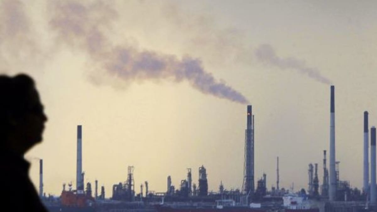 Kimia bocor di kemudahan Shell Pulau Bukom - BERITA Mediacorp