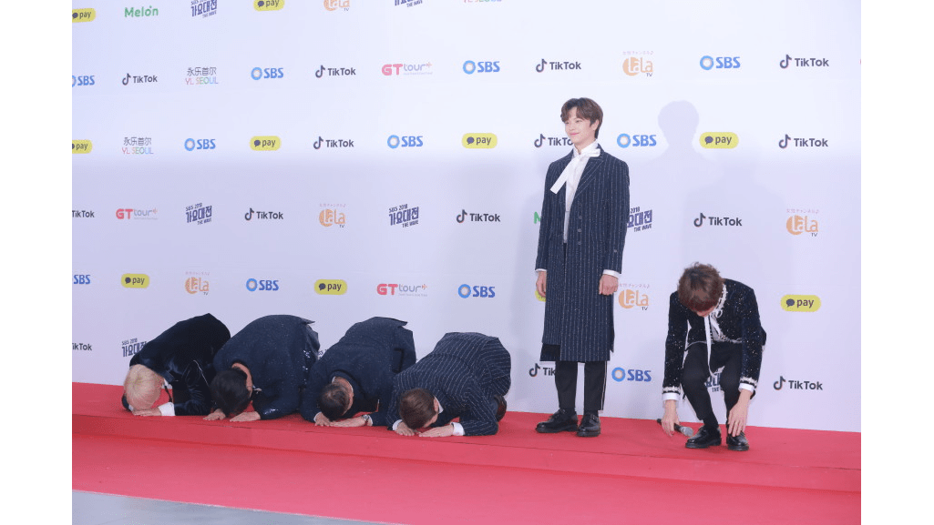 2018 SBS Gayo Daejeon red carpet - 8days