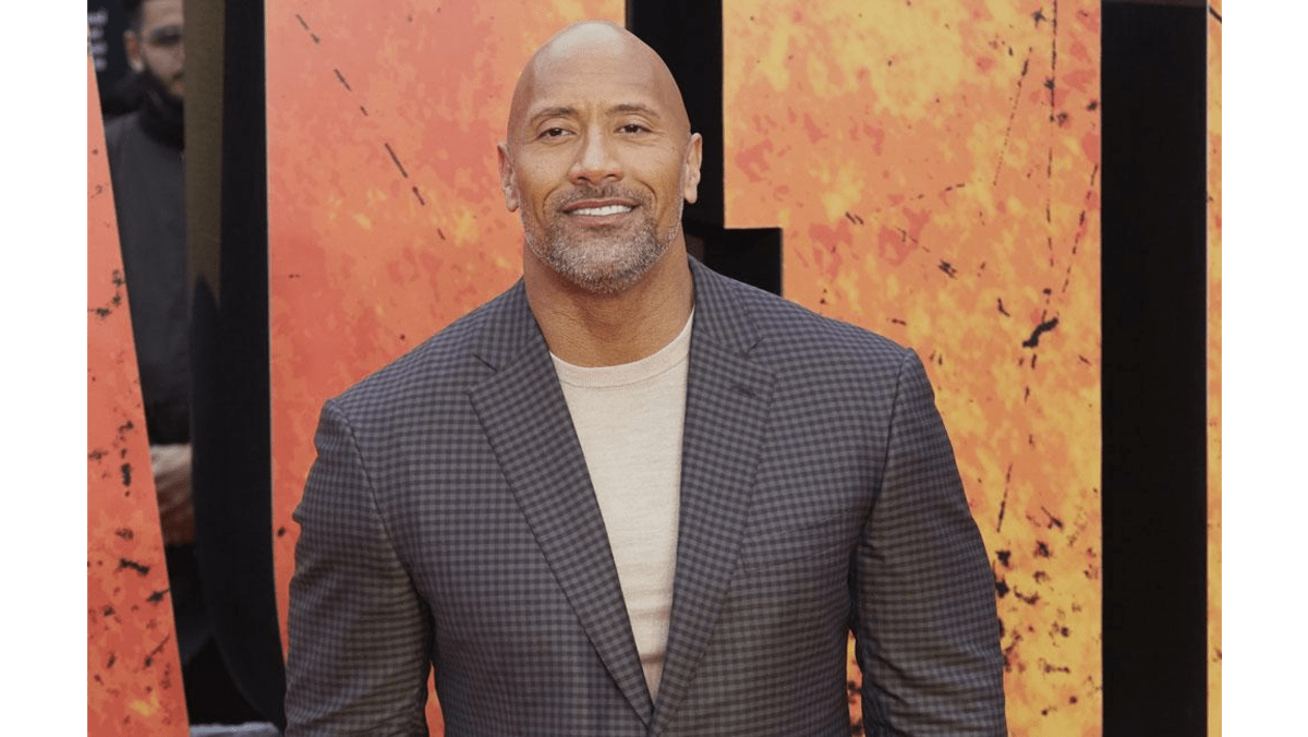 Dwayne Johnson claims he rejected Oscars job - 8days