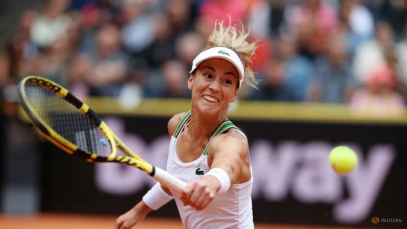 WTA roundup: Bernarda Pera nabs second straight title with Hamburg win ...