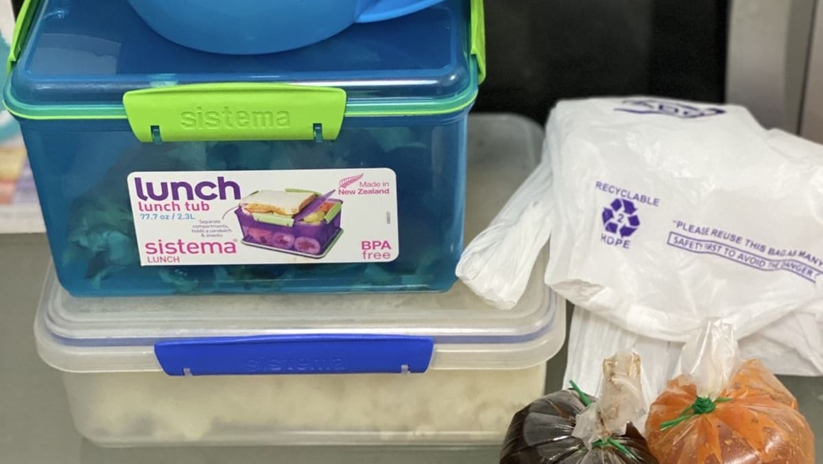 New Bring Your Own Container campaign to run at 5 hawker sites - TODAY