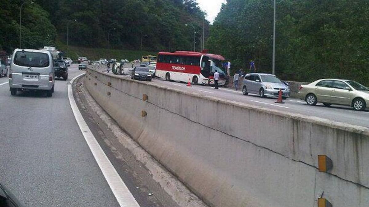 Singaporean dies after accident along Karak Highway in Malaysia - TODAY