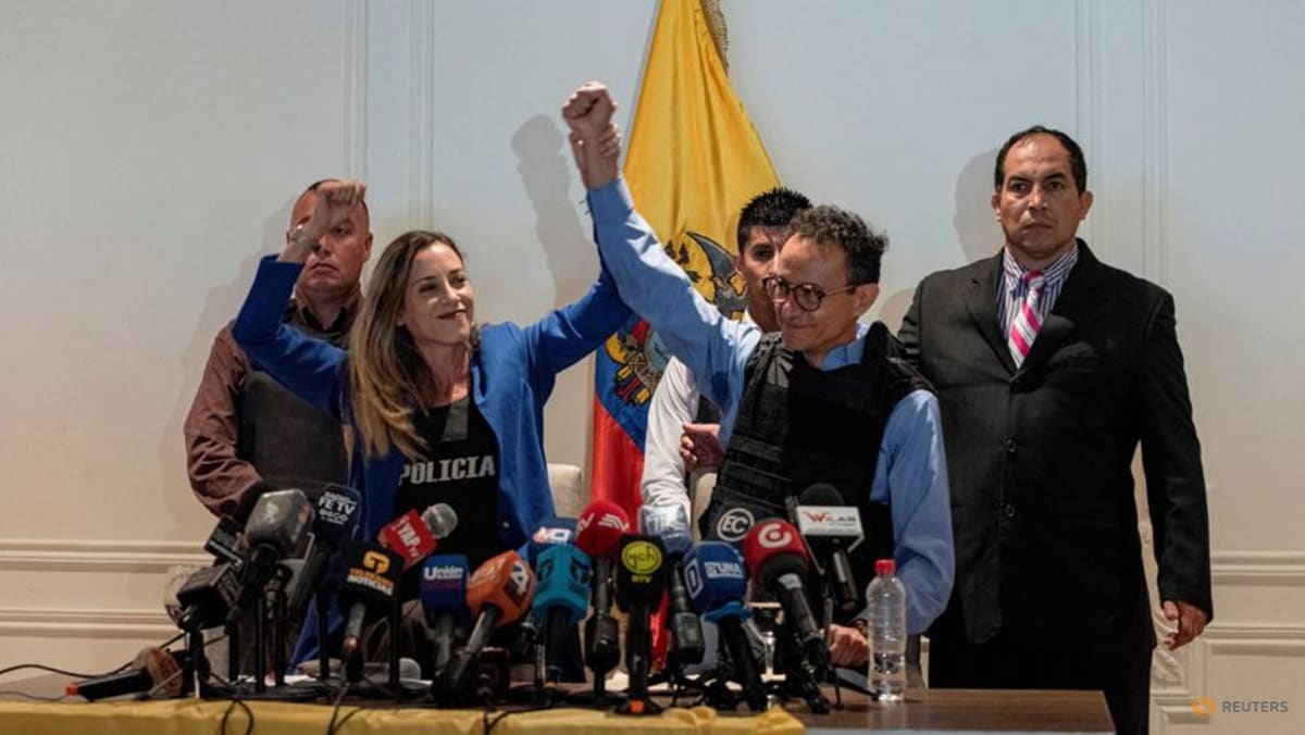 Ecuador Presidential Hopefuls Close Campaign Clouded By Violence Today
