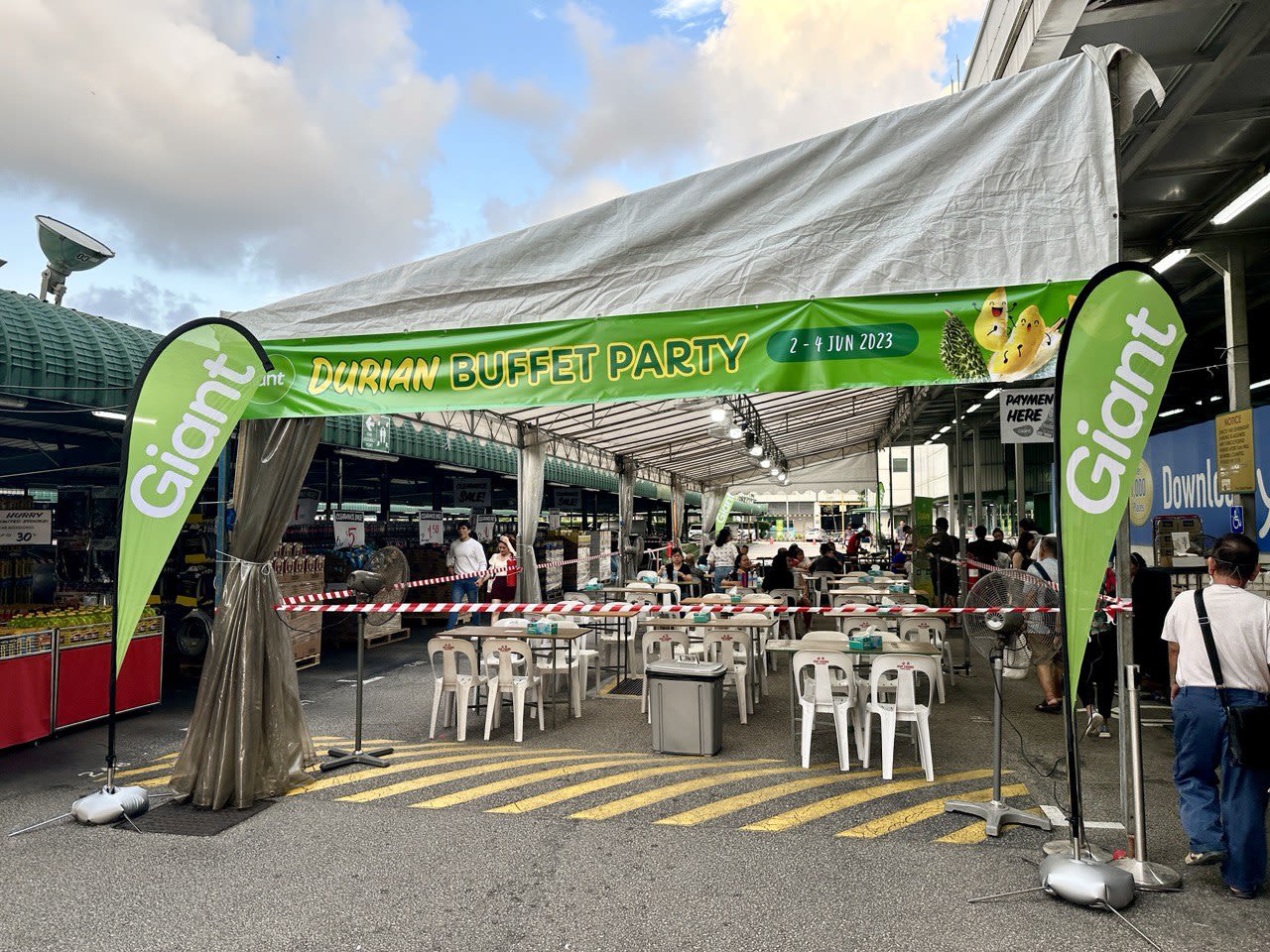 Giant Tampines Has A Free-Flow Durian Buffet: Worth Going Or Not? - 8days