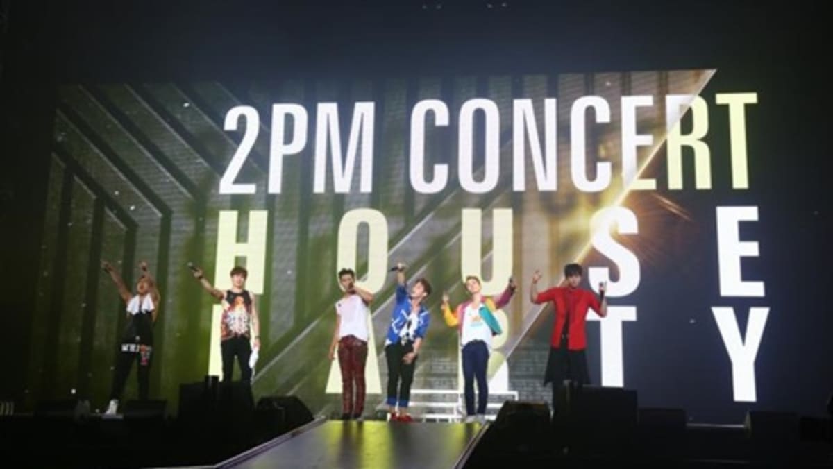 2PM Draws 46,000 Fans to Concert in Japan - 8days