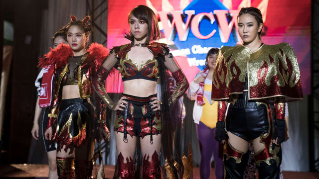 《女优，摔吧！》 18禁的女子摔角 - vibes by 8world