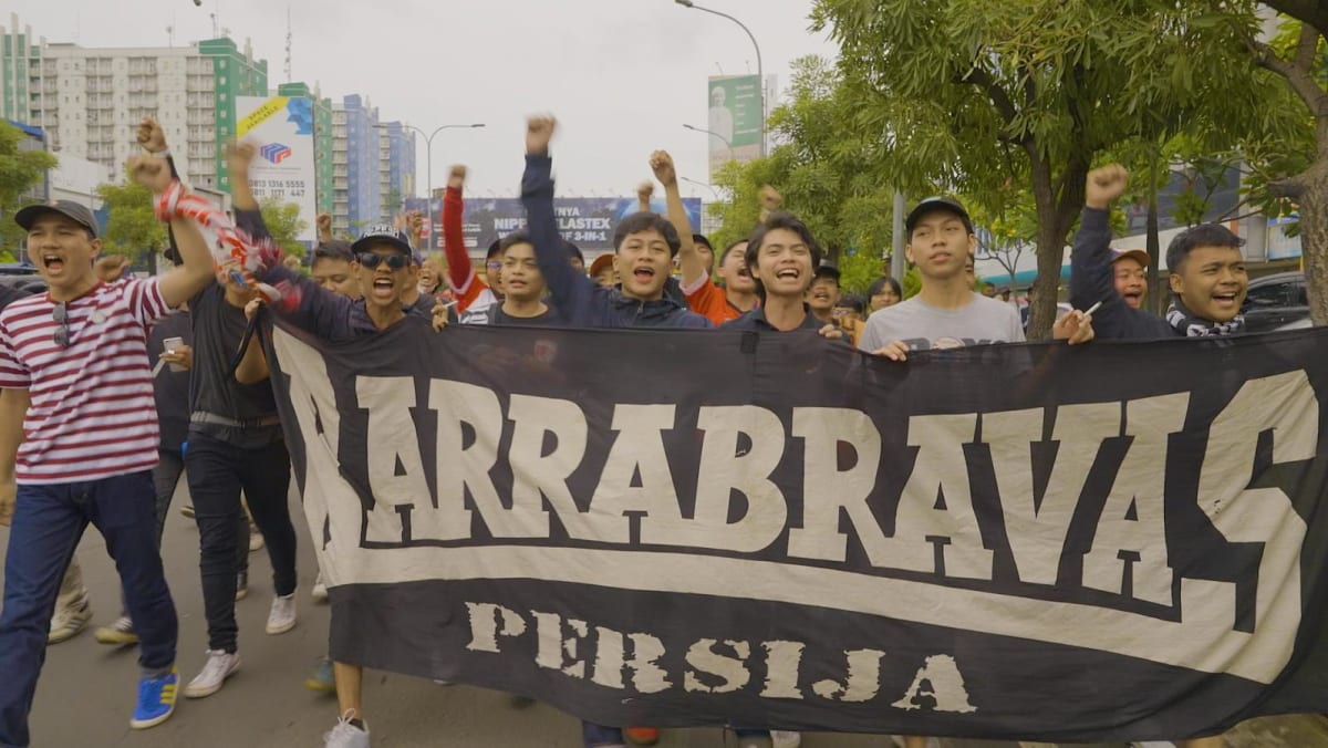 Undercover Asia - Inside Indonesia's Ultras - CNA