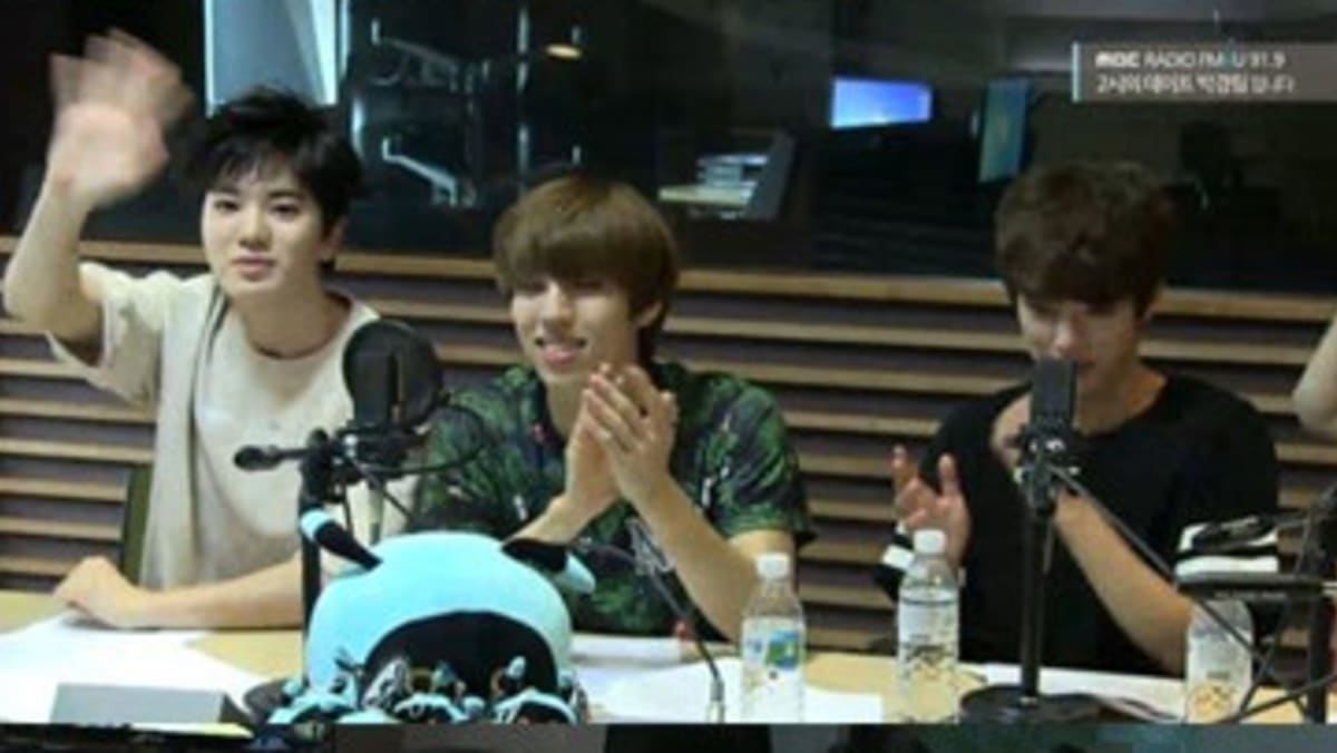 Infinite′s Woo Hyun Sends AOA′s Seolhyun a Voice Message - 8days