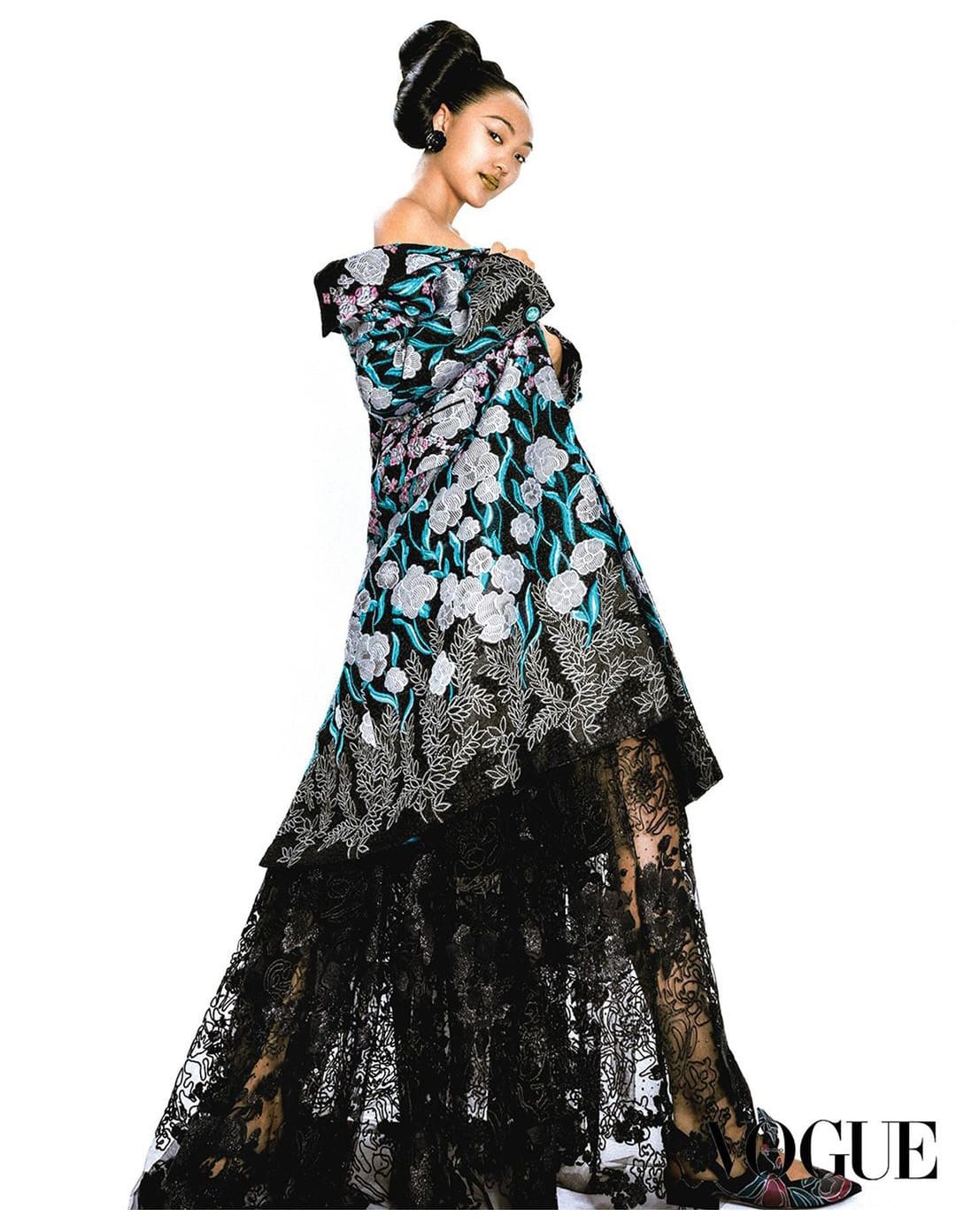 Jet Li’s Daughter, 24, Looks Stunning In HK Vogue Fashion Spread - 8days