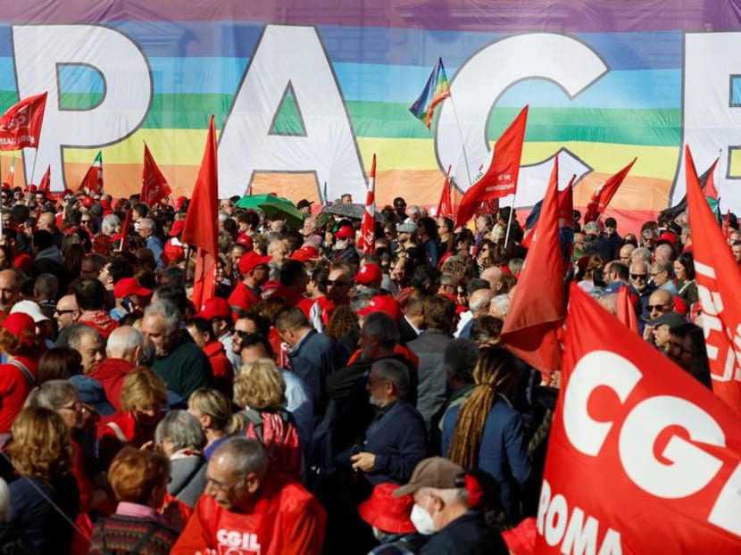 Transport hit as Italian workers strike over government budget - TODAY