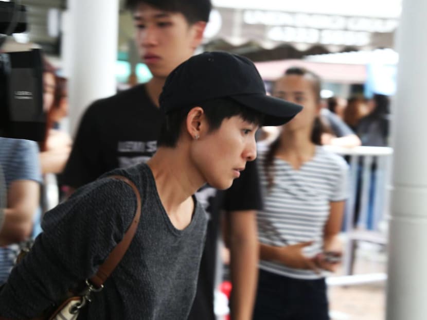 Aloysius Pang’s Wake: Stars And Singaporeans Say Their Final Tearful ...