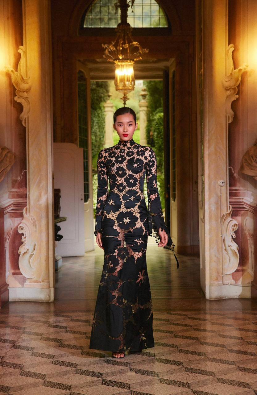 Mediacorp Actress-Turned-Model Ye Jia Yun, 21, On How She Stayed Cool When She Almost Tripped On ...