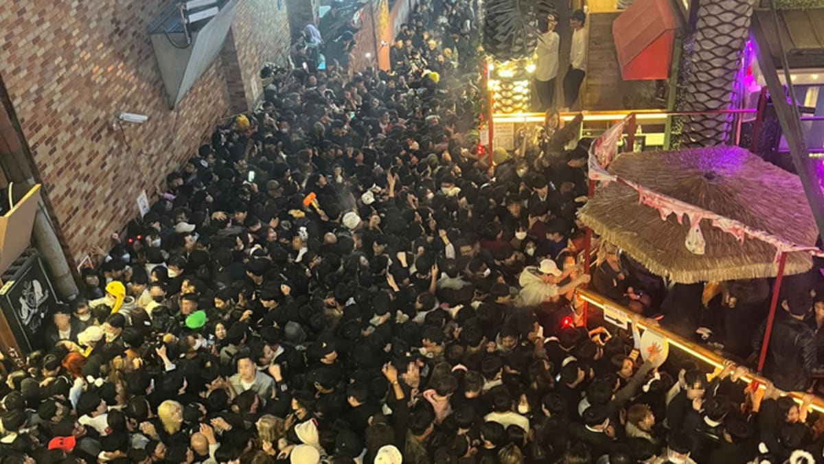Itaewon crowd crush: What to do in such a situation and how it's ... Itaewon crowd crush: What to do in such a situation and how it's ...