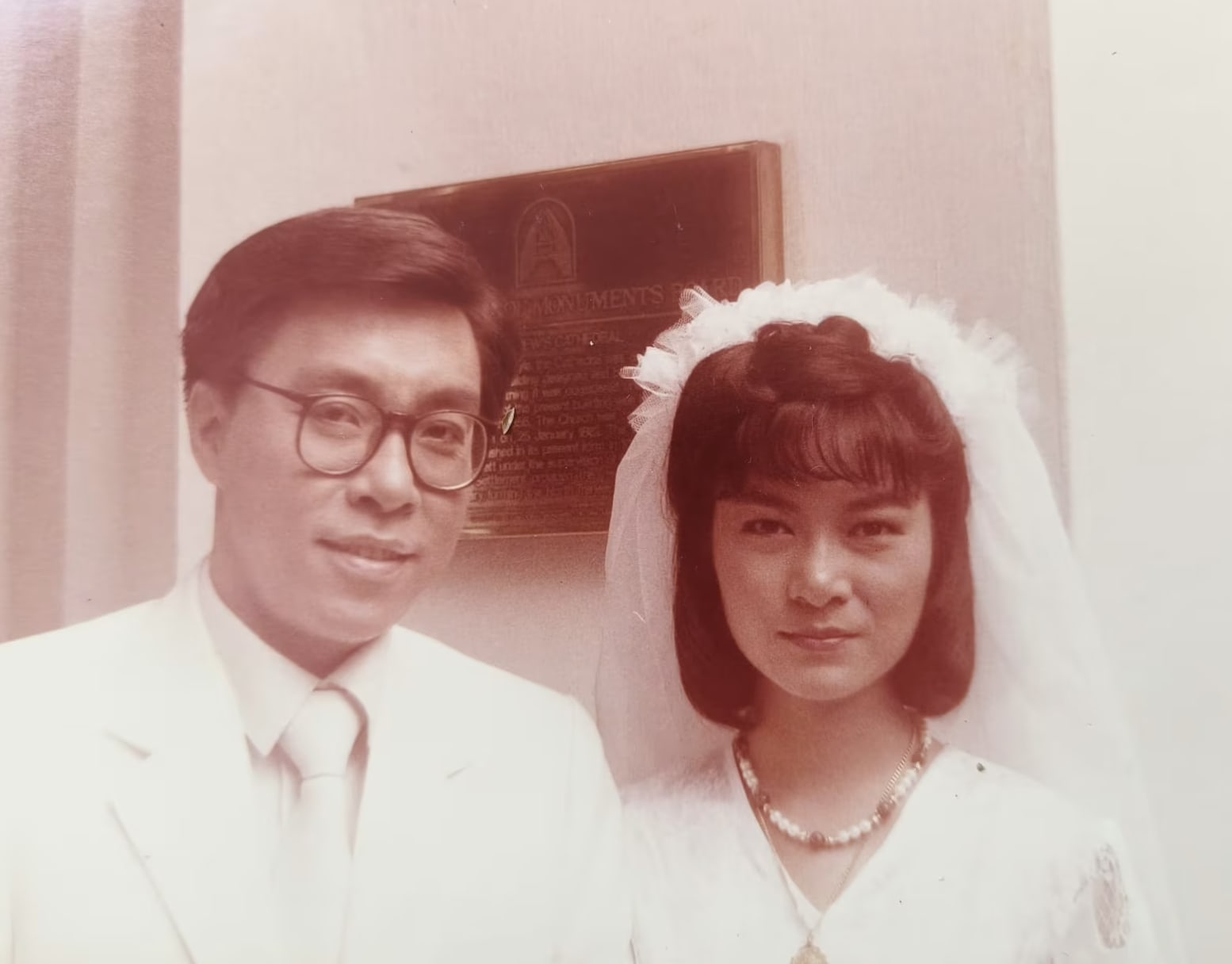Chen Shucheng & Wife Huang Peiru Shot Local TV’s First Kissing Scene In 1984 - 8days