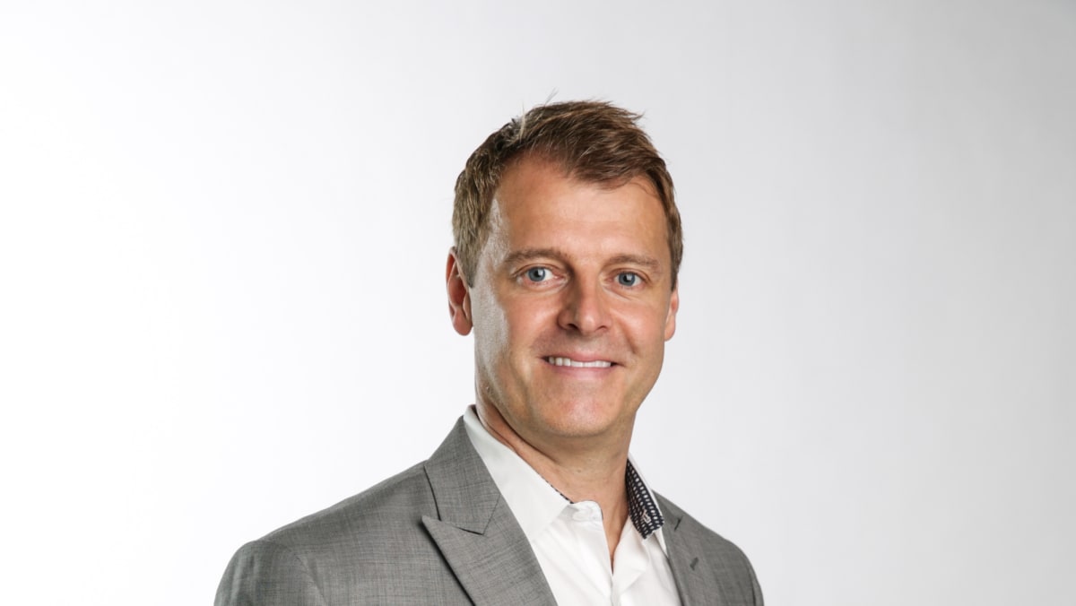 Benjamin P Horton - CNA Luxury