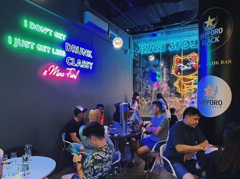 New Lok Lok Bar Sells Skewers, Seafood Pao Fan & Soju Till 11pm Daily ...