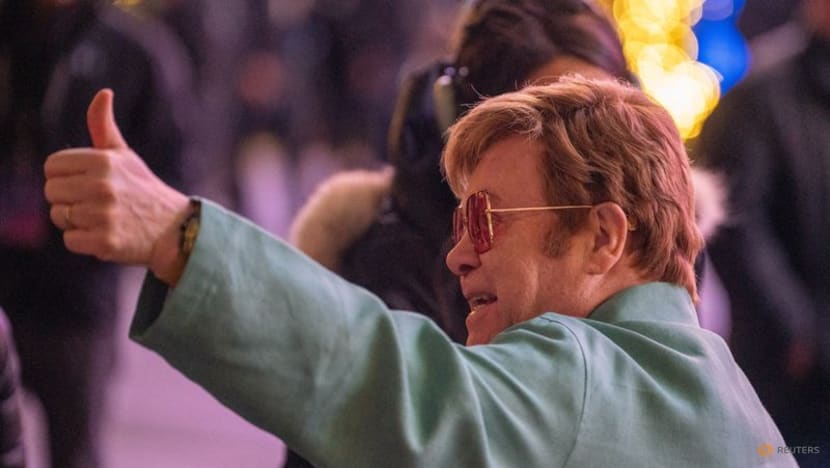 Elton John To Headline Glastonbury In Final Uk Show Of Farewell Tour Cna
