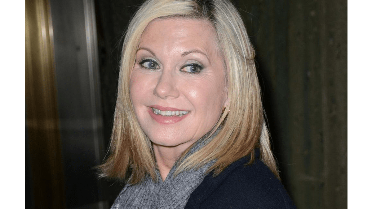 Olivia Newton-John's daughter quits Instagram over cruel taunts - 8days