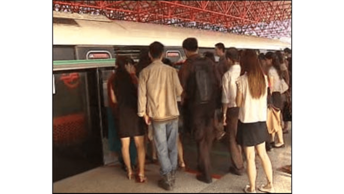 LTA completes installing elevated MRT station screen doors early - CNA