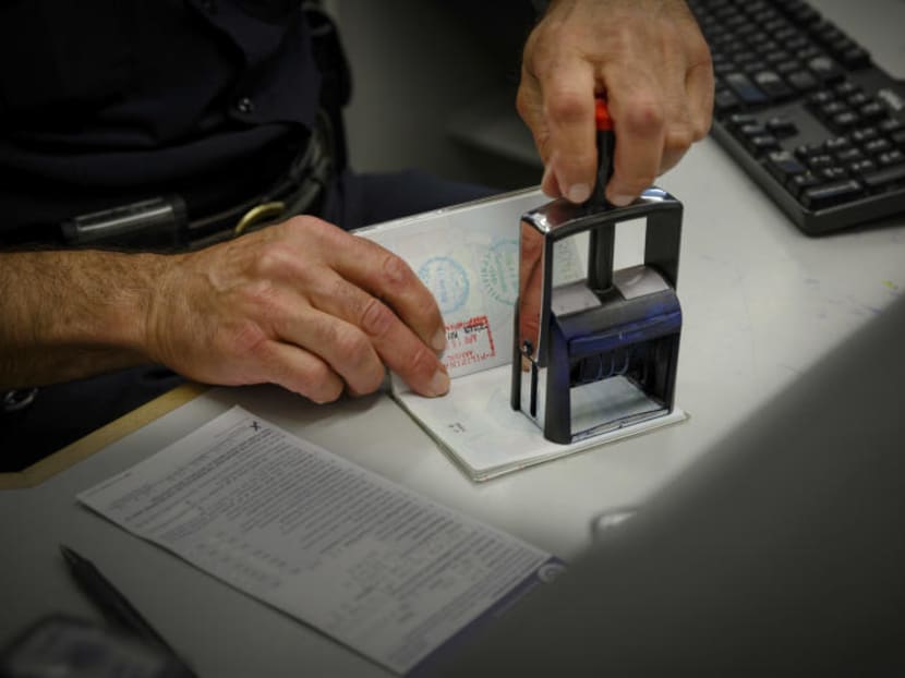 US asks visa applicants for social media handles - TODAY