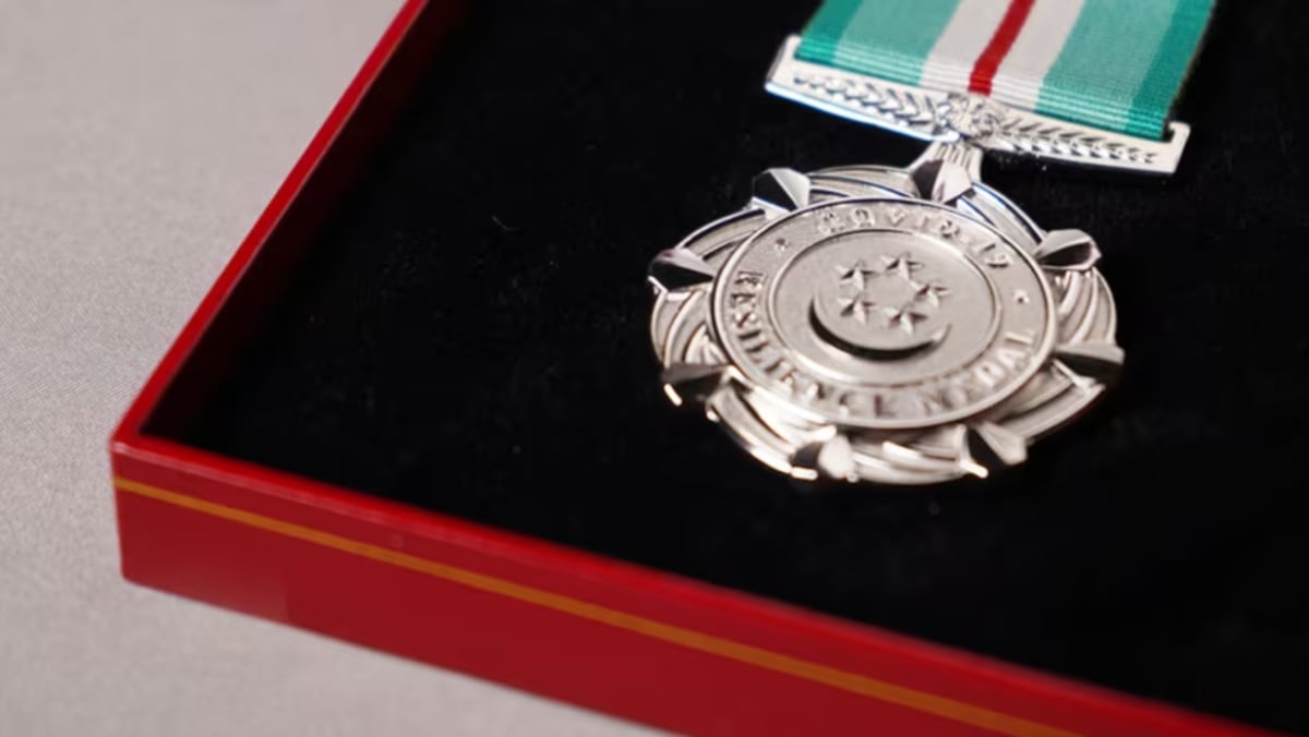 90% petugas kesihatan awam terima Pingat Daya Tahan COVID-19: Ong Ye ...