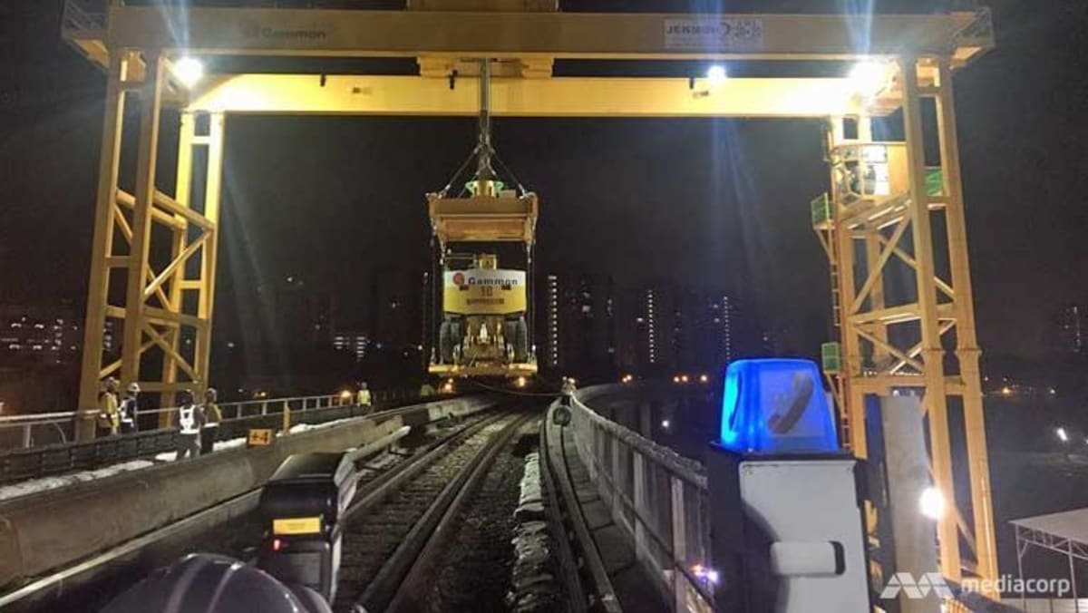 Kren bantu cepatkan kerja penyelenggaraan landasan MRT - BERITA Mediacorp