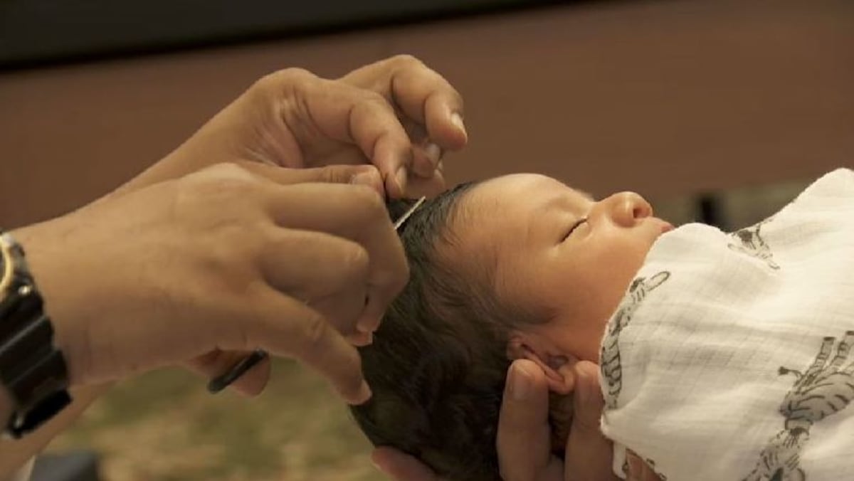4 bayi diraikan serentak dalam satu majlis tahnik, cukur rambut ...
