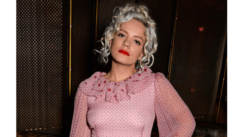 Lily Allen Has Erect Lactating Third Nipple 8days