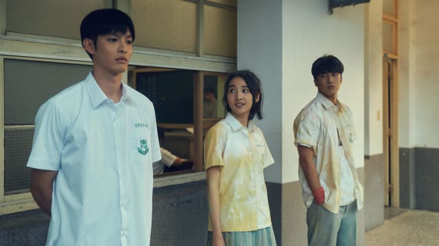 《夏日的柠檬草》 校园初恋的酸甜苦辣 - vibes by 8world