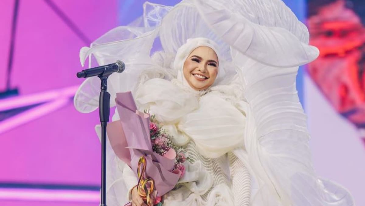 'Terus Hidup' dinobat pemenang Anugerah Juara Lagu ke-37 - BERITA Mediacorp