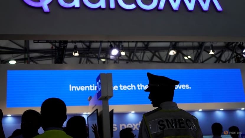 Exclusive-Qualcomm has explored acquiring pieces of Intel chip design ...