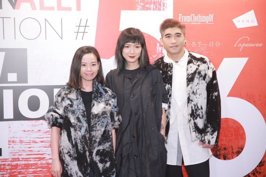 Candy Lo and Sammy So Content to Play with Friends’ Children - 8days