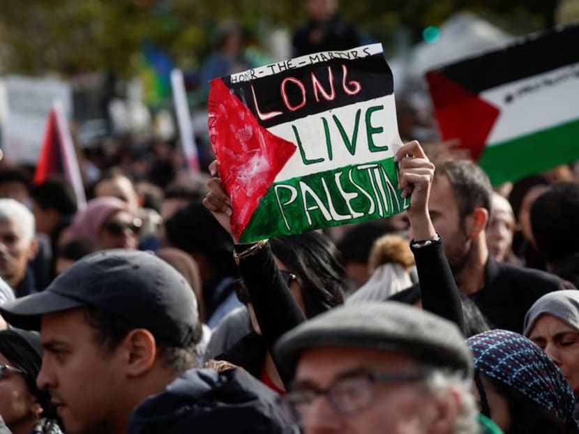 Thousands join Paris's first authorised pro-Palestinian demo since ...
