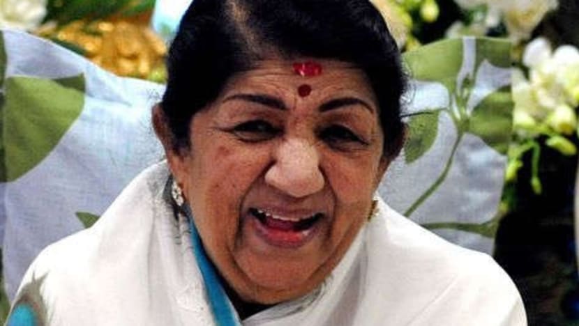 இந்தியாவின் வானம்பாடி லதா மங்கேஷ்கர் காலமானார் - Seithi Mediacorp