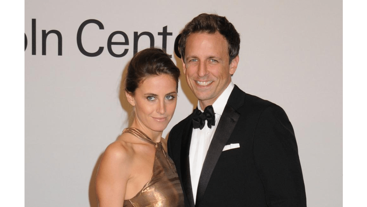 Seth Meyers reveals his wife is pregnant - 8 Days