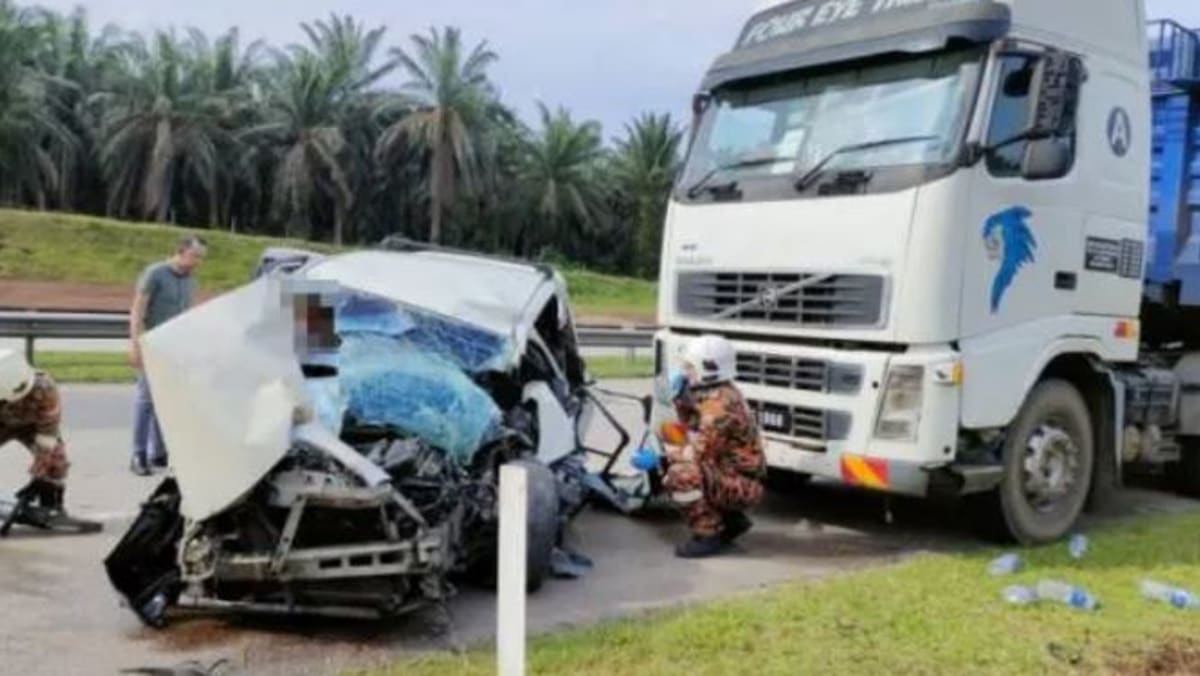 1 kematian setiap 90 minit akibat nahas jalan raya di M'sia tahun lalu - BERITA Mediacorp