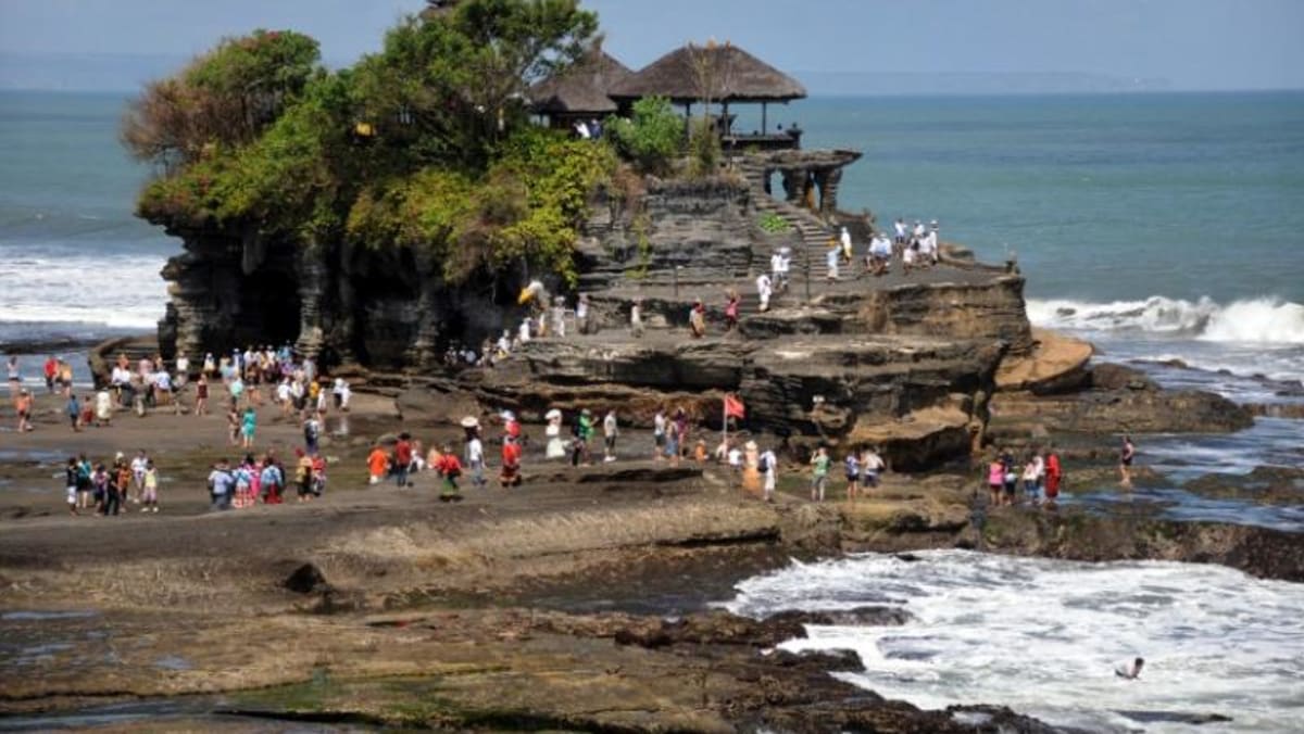 Indonesia raises Bali volcano alert for the second time - TODAY